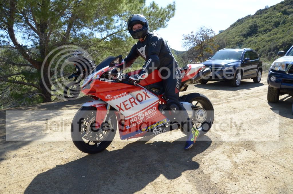R1 elbow dragging on the street | Yamaha R1 Forum: YZF-R1 Forums