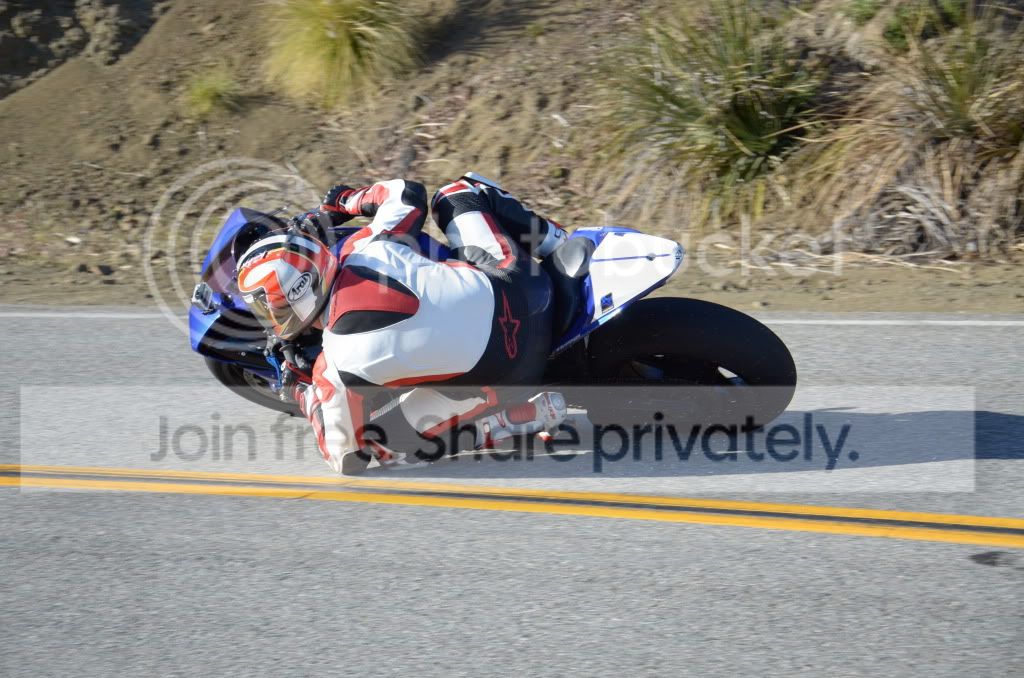 R1 elbow dragging on the street | Yamaha R1 Forum: YZF-R1 Forums