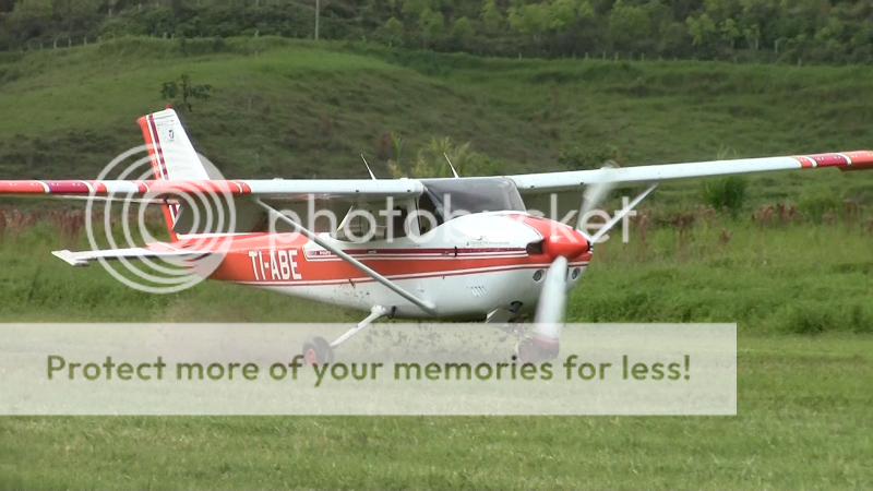 Soft field Landing in swamp/mud, Costa Rica - Backcountry Pilot